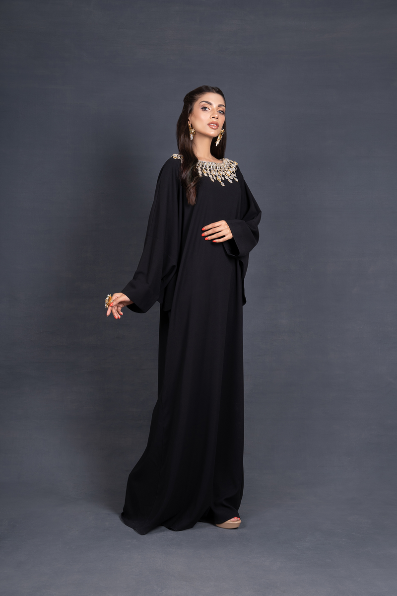 Bat Sleeved Kaftan with Crystal Embellished Neckline– Maheen Karim